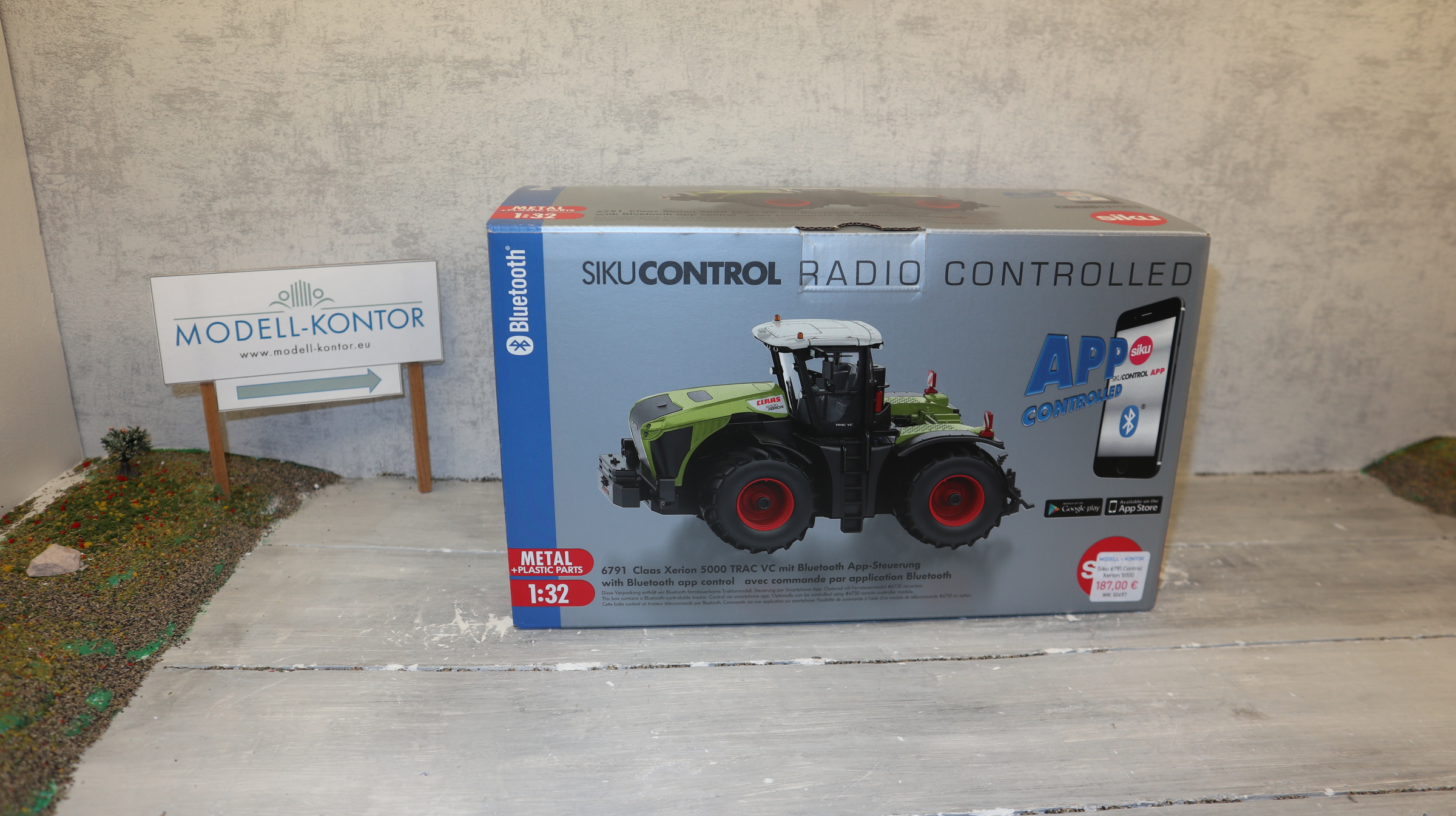 Siku Control 6791 in 1:32, Claas Xerion 5000, NEU in OVP